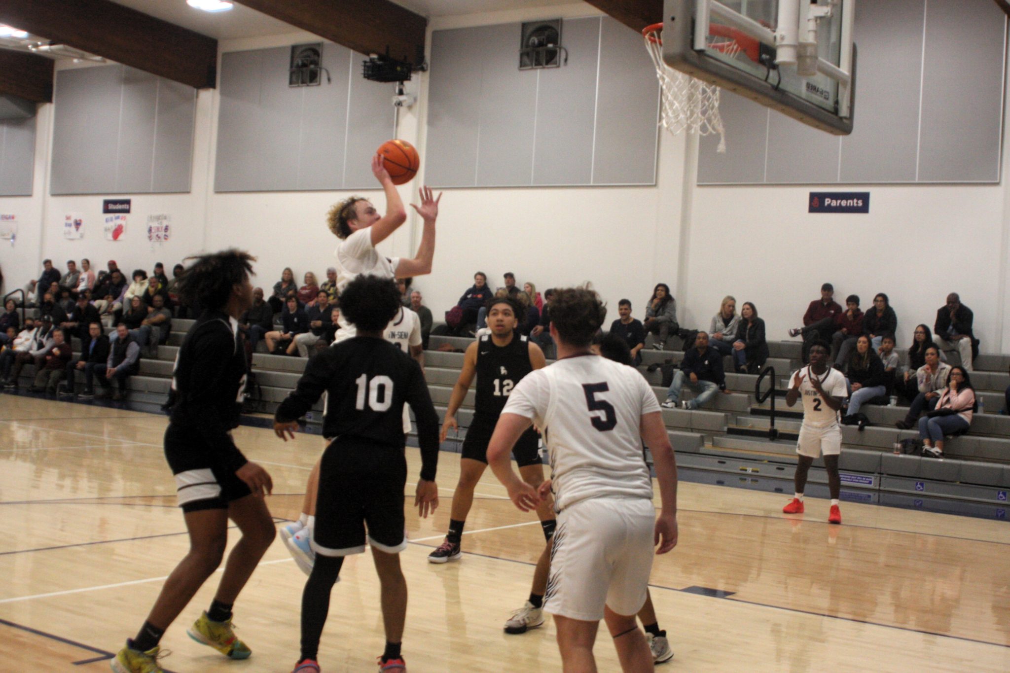 Justin-Siena starts fast, takes early double-digit lead, and evens out ...